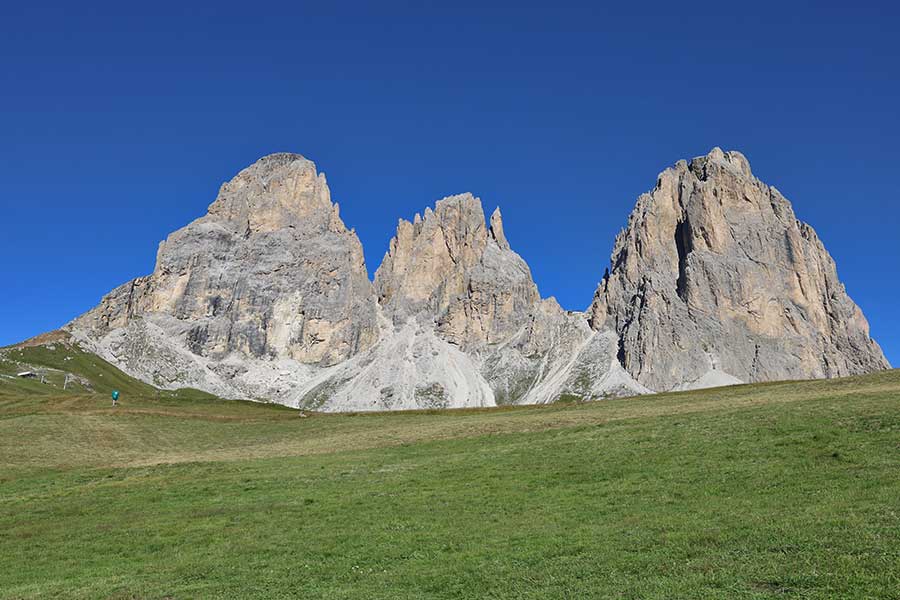 Vom Sellajoch zur Plattkofelhütte - Panoramawanderung Vom Sellajoch zur Plattkofelhütte - Panoramawanderung